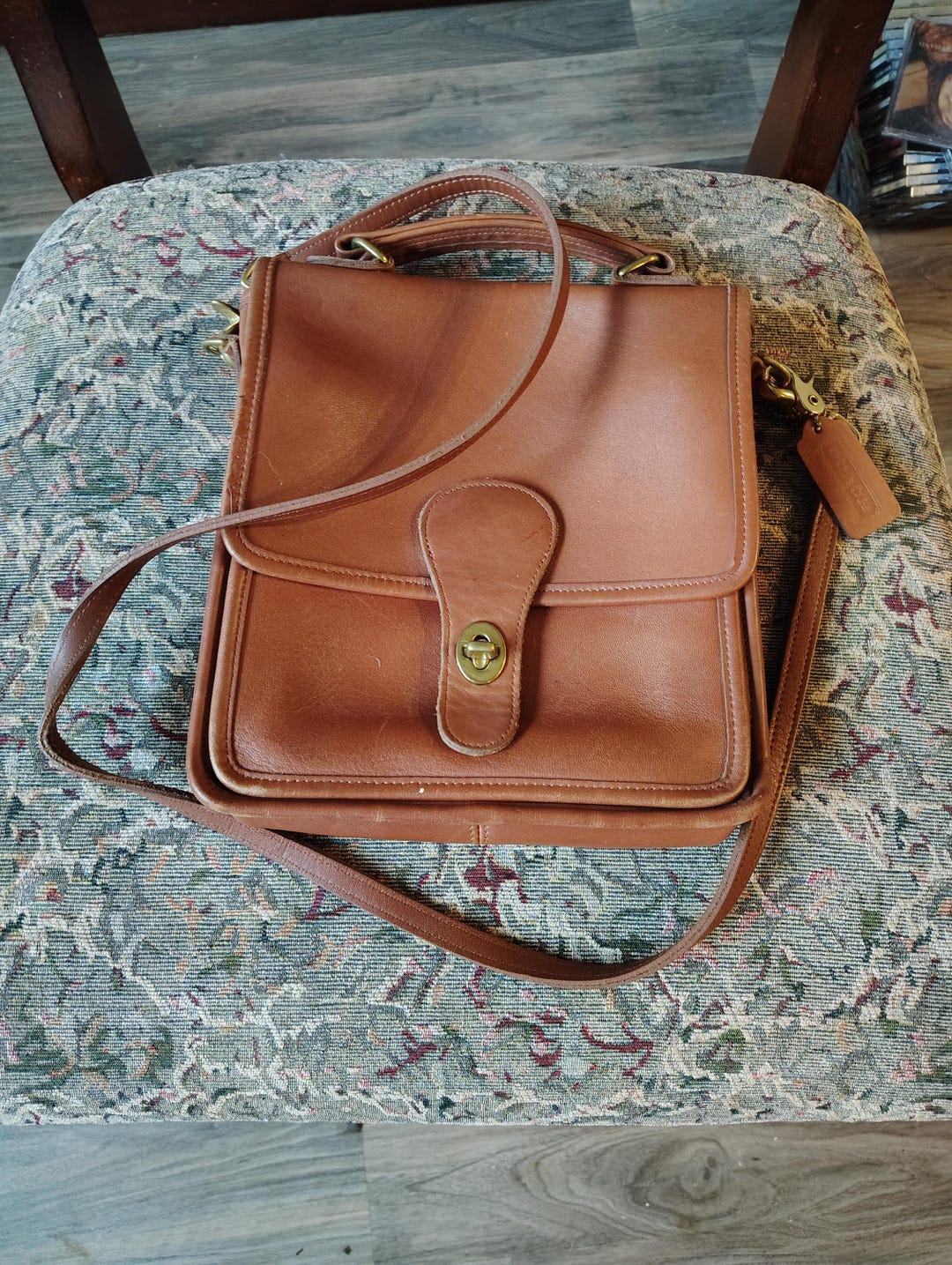 COACH Vintage 1990s Brown Leather Station Bag, British Tan Crossbody ...