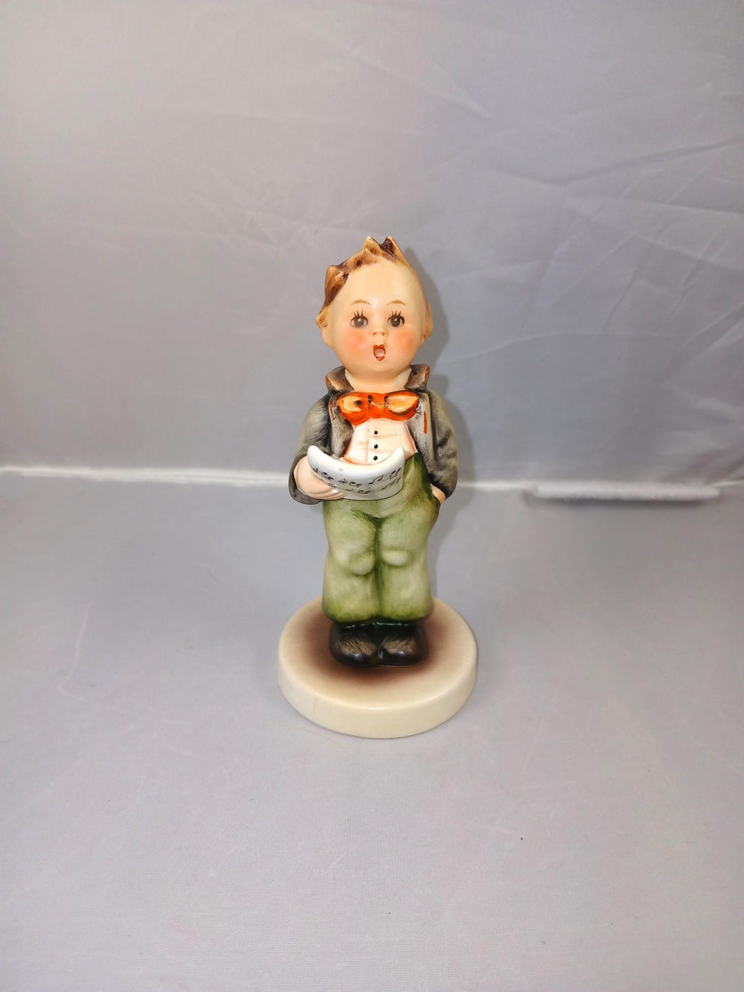 Hummel #135 "soloist" 1950's - Etsy
