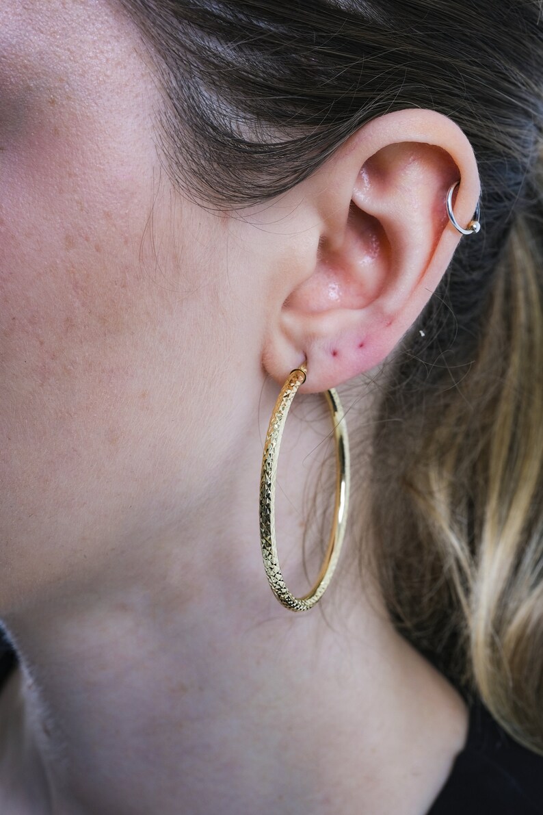 10K Real Gold 2.5 MM X 50 MM Diamond Cut Hoop Earring - Snap Closure - Etsy