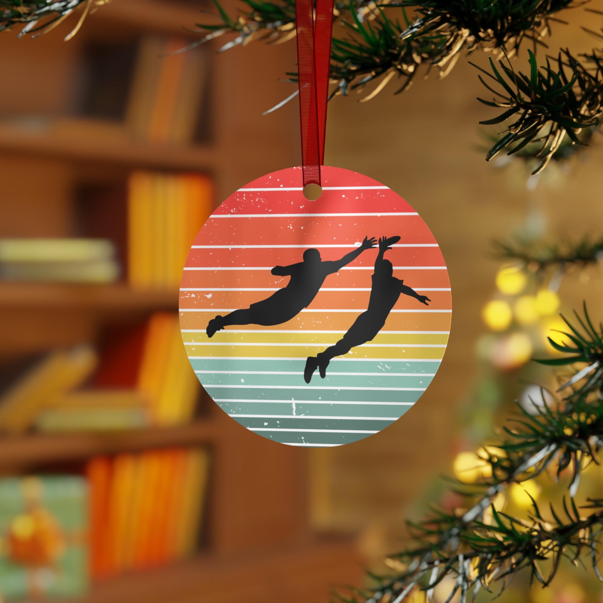 Ultimate Frisbee Round Metal Ornament, Flying Disc Decor, Sports Fan ...