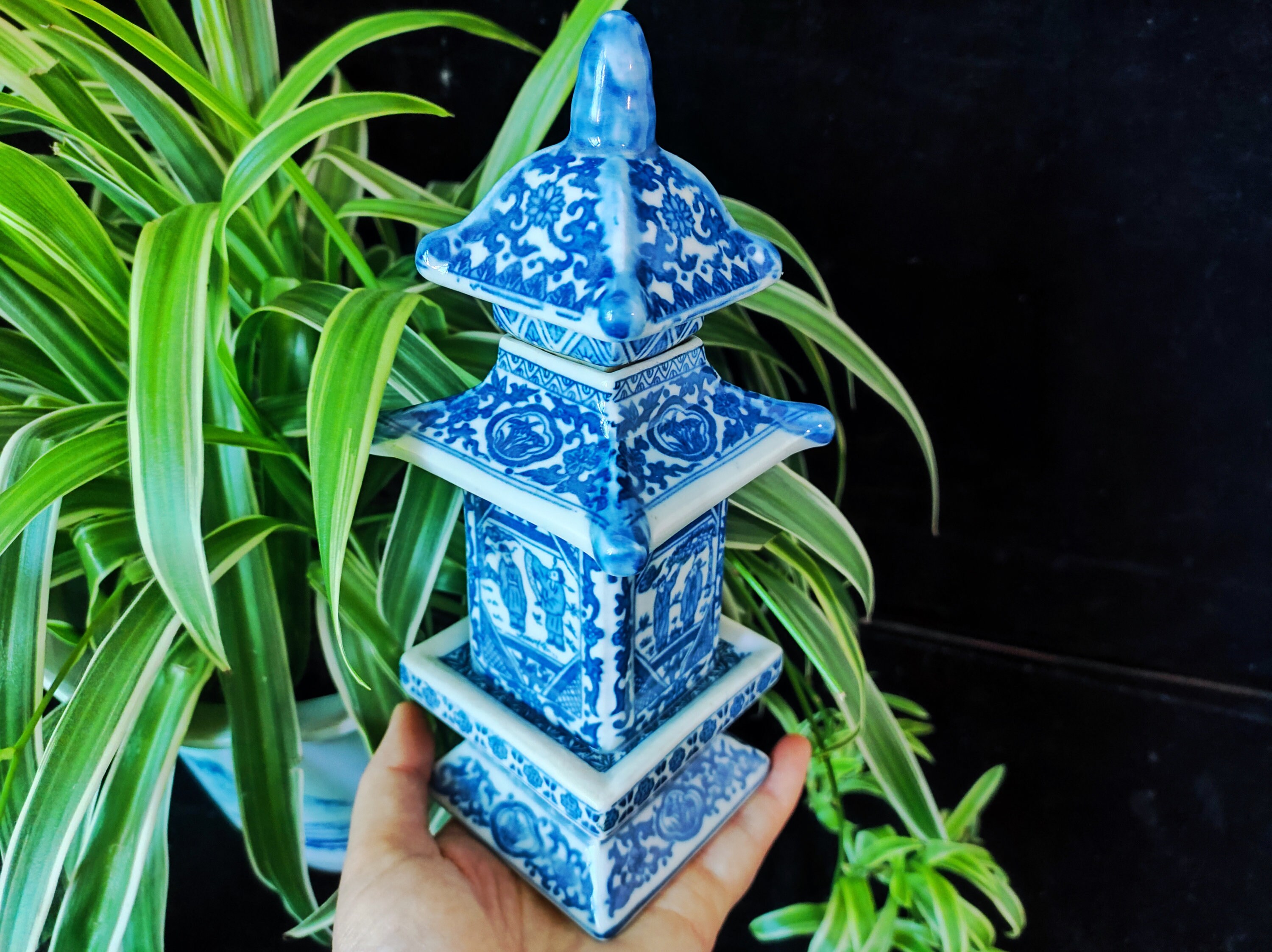 Blue and White Porcelain Tower, Chinese Antique Jingdezhen Pagoda Jar ...