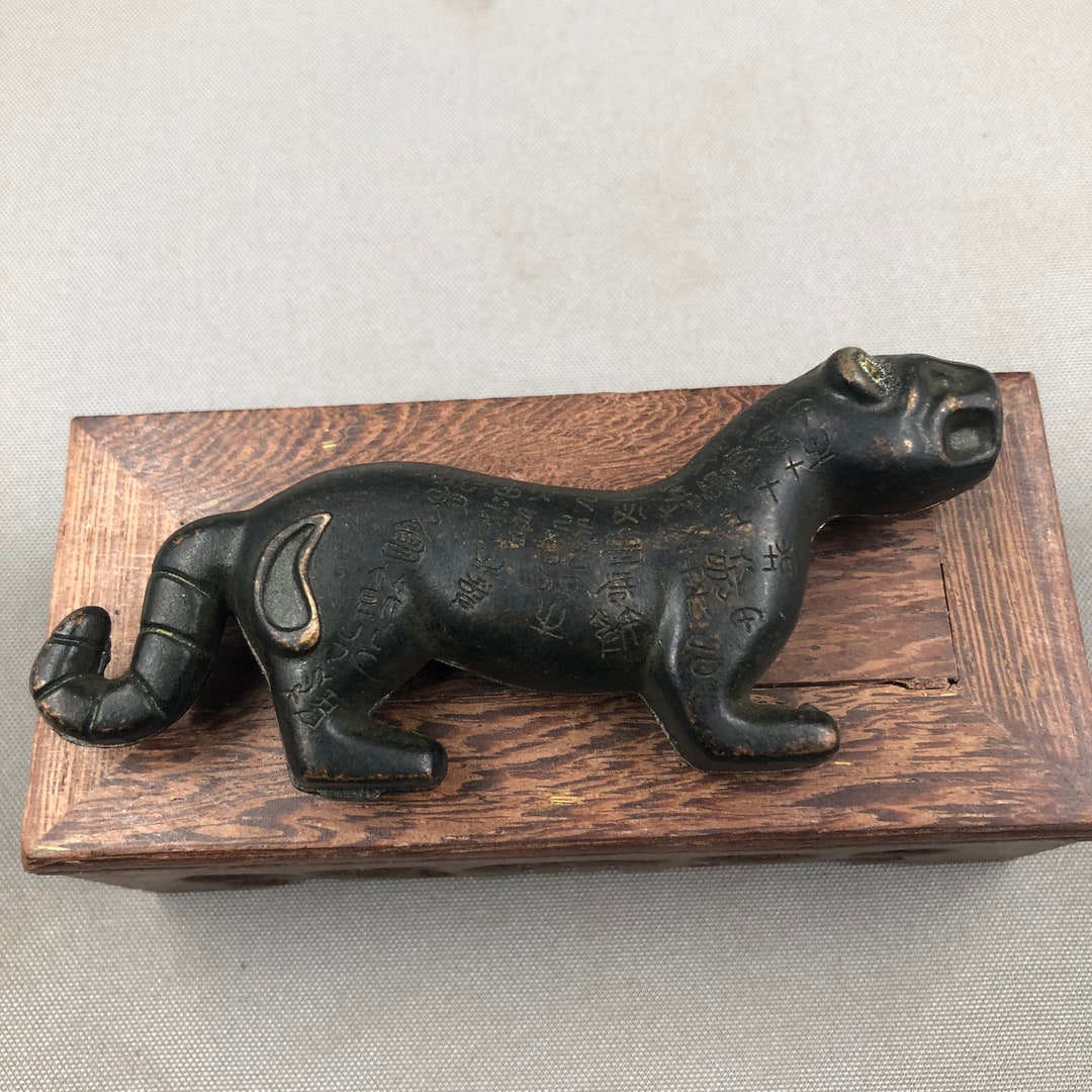 Unique Wildcat Statue Siberian Tiger Design Handmade Figure Showpiece ...