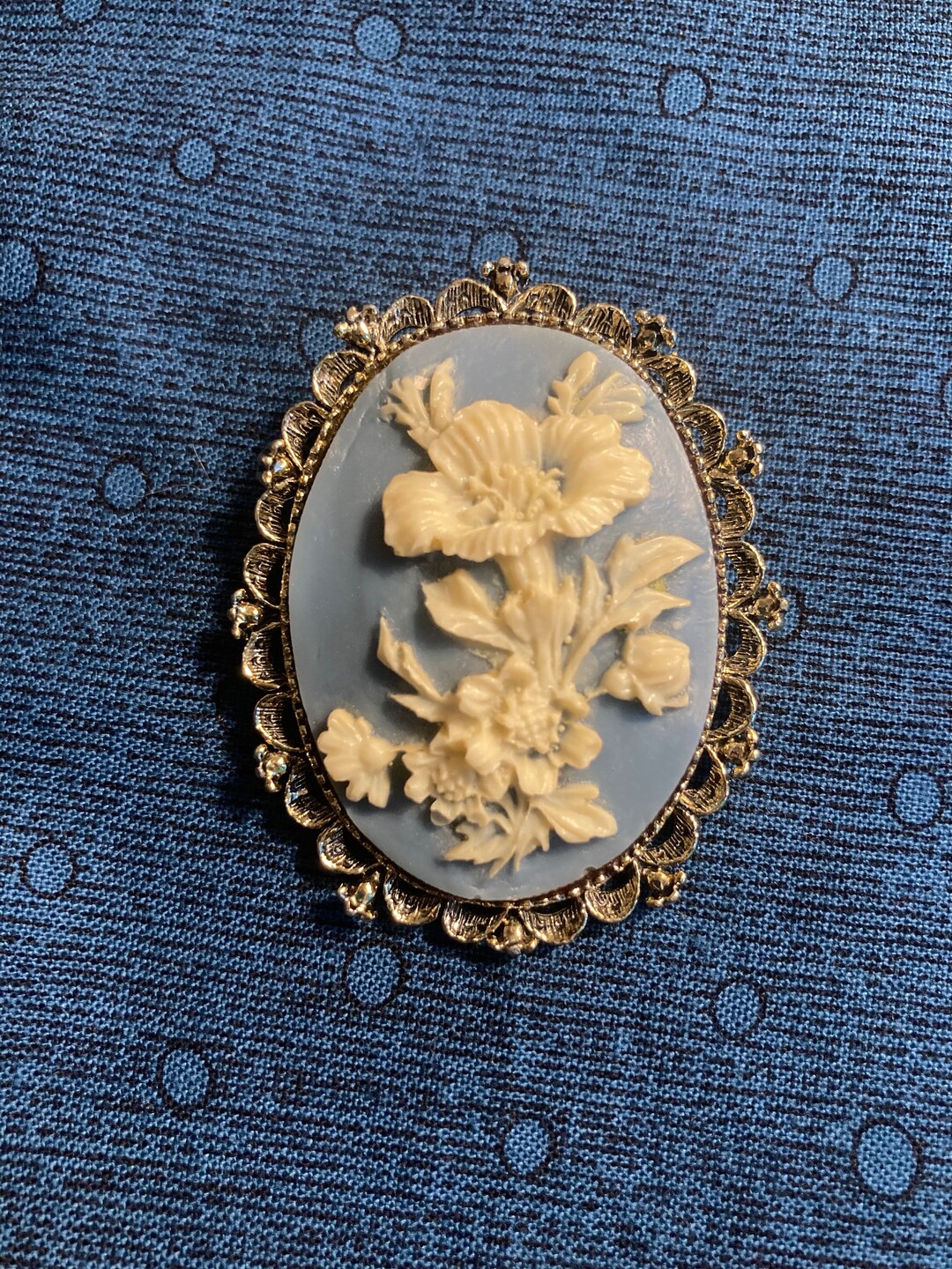 Vintage Flower Cameo Brooch, Blue and White - Etsy