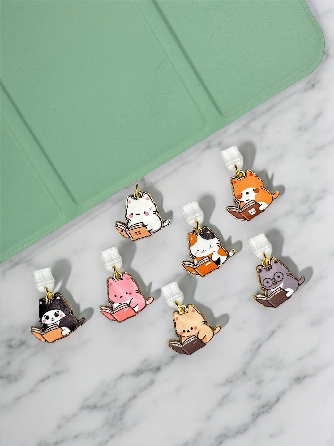 Reading Cat Dust Plug Charm – USB-C, Micro USB, Lightning Port - Etsy