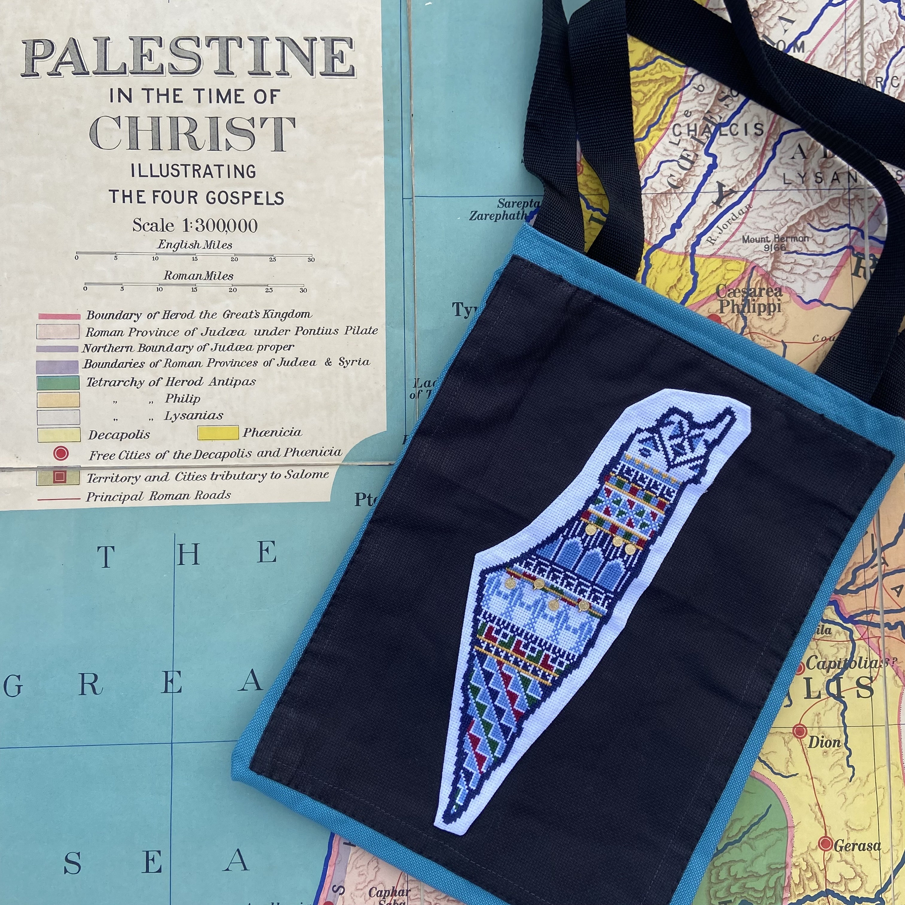 Map of Palestine Tatreez Pattern - Etsy