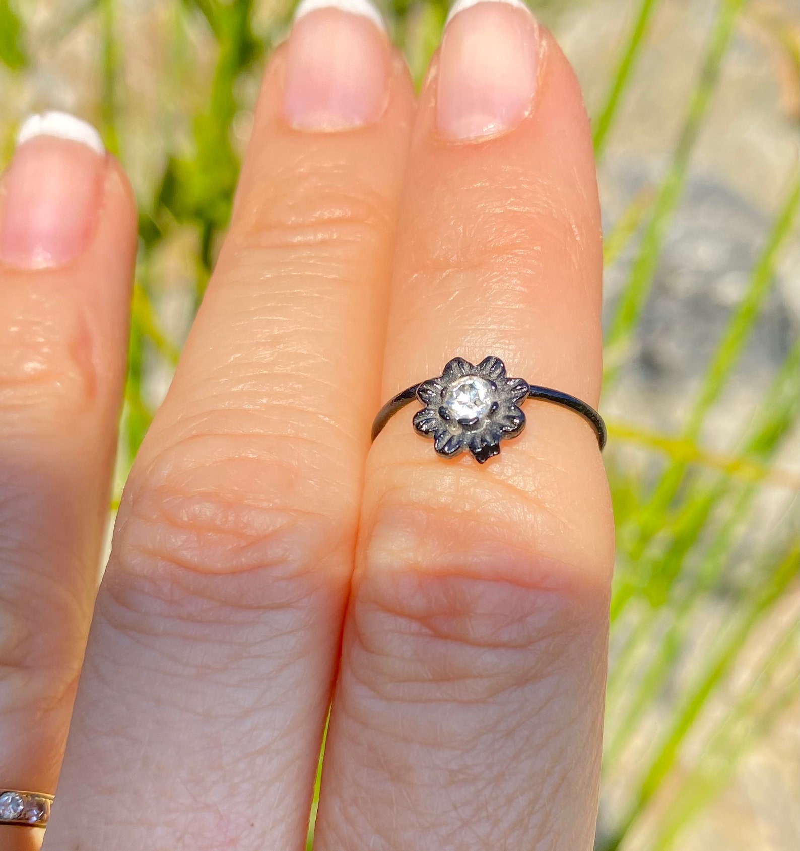Diamond Black Toe Ring, Dainty Daisy Rings, Foot Rings, Black Rings for ...