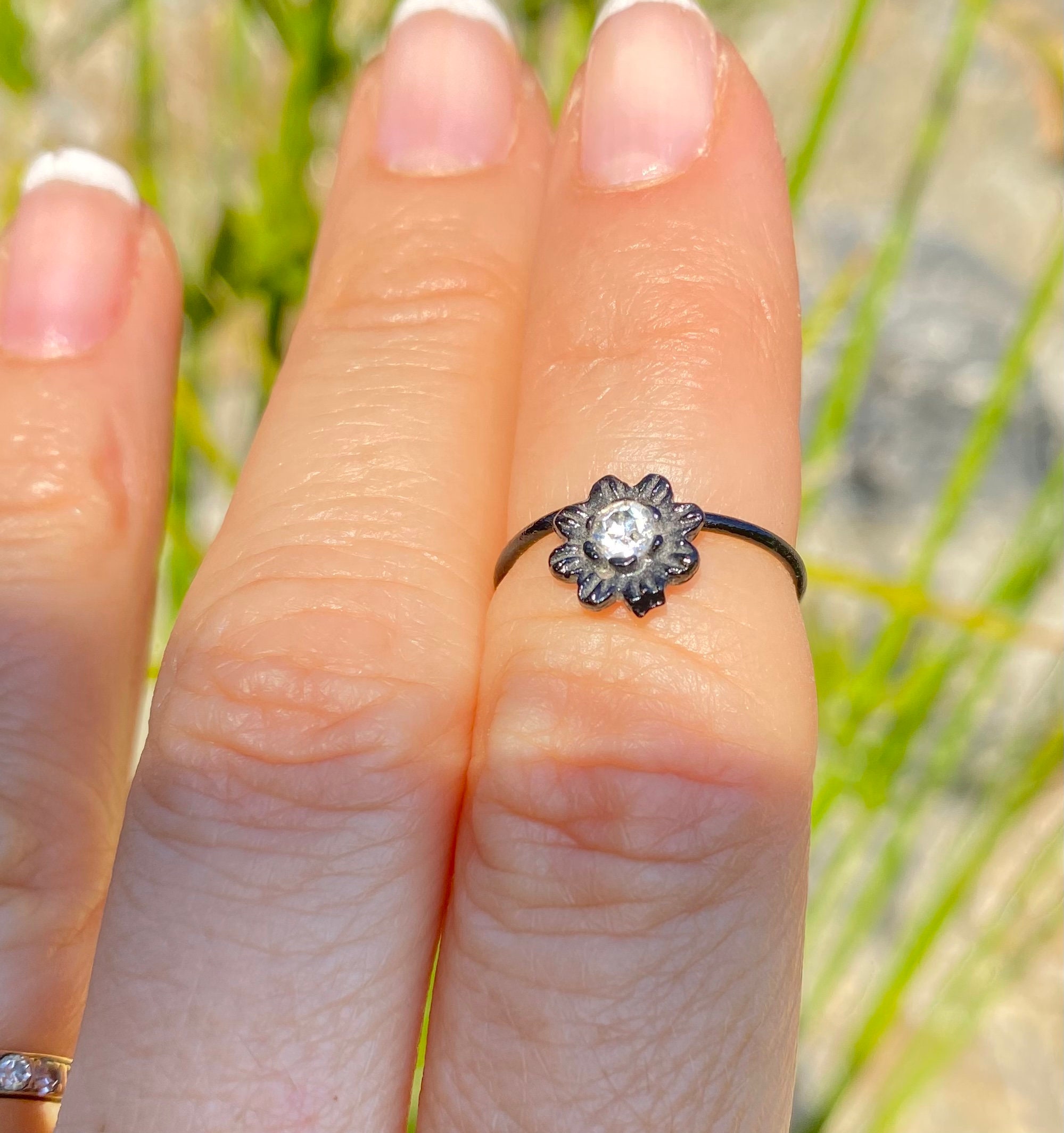 Diamond Black Toe Ring, Dainty Daisy Rings, Foot Rings, Black Rings for ...