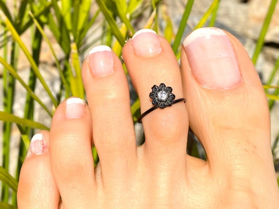 Diamond Black Toe Ring Dainty Daisy Rings Foot Rings Black - Etsy