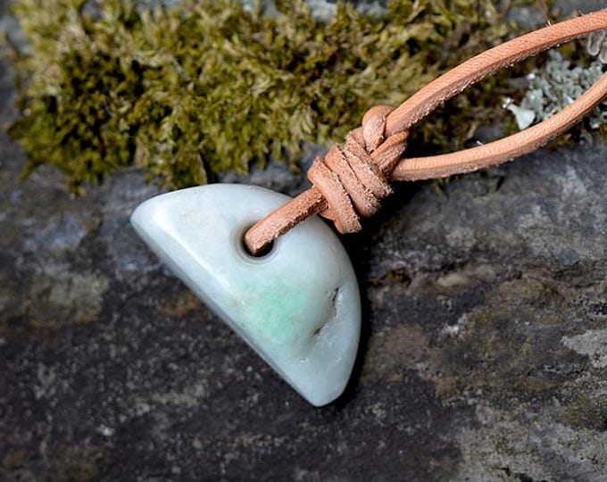 Itoigawa JADEITE Jade MAGATAMA | Half Moon Shape | Jyomon | Green&white ...