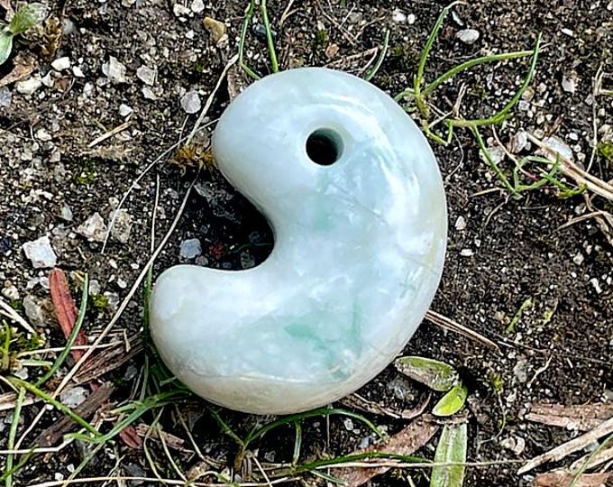 Itoigawa JADEITE Jade MAGATAMA | Green&white | Rare-untreated- - Etsy
