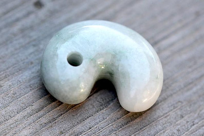 Itoigawa JADEITE Jade MAGATAMA Rare-untreated - Etsy