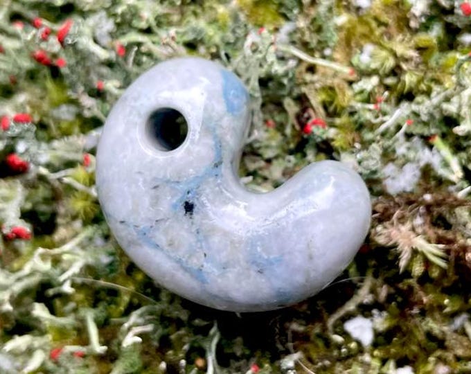 Itoigawa JADEITE Jade MAGATAMA | Spiderweb Blue | Rare-untreated- - Etsy