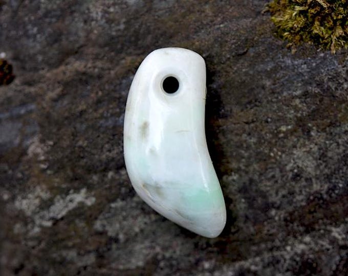 Itoigawa JADEITE Jade MAGATAMA | Rare-untreated- - Etsy