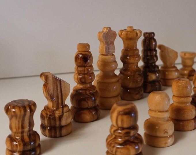 Hand Crafted Olive Wood Chess Pieces Board Playing Area 24x24cm Pieces ...
