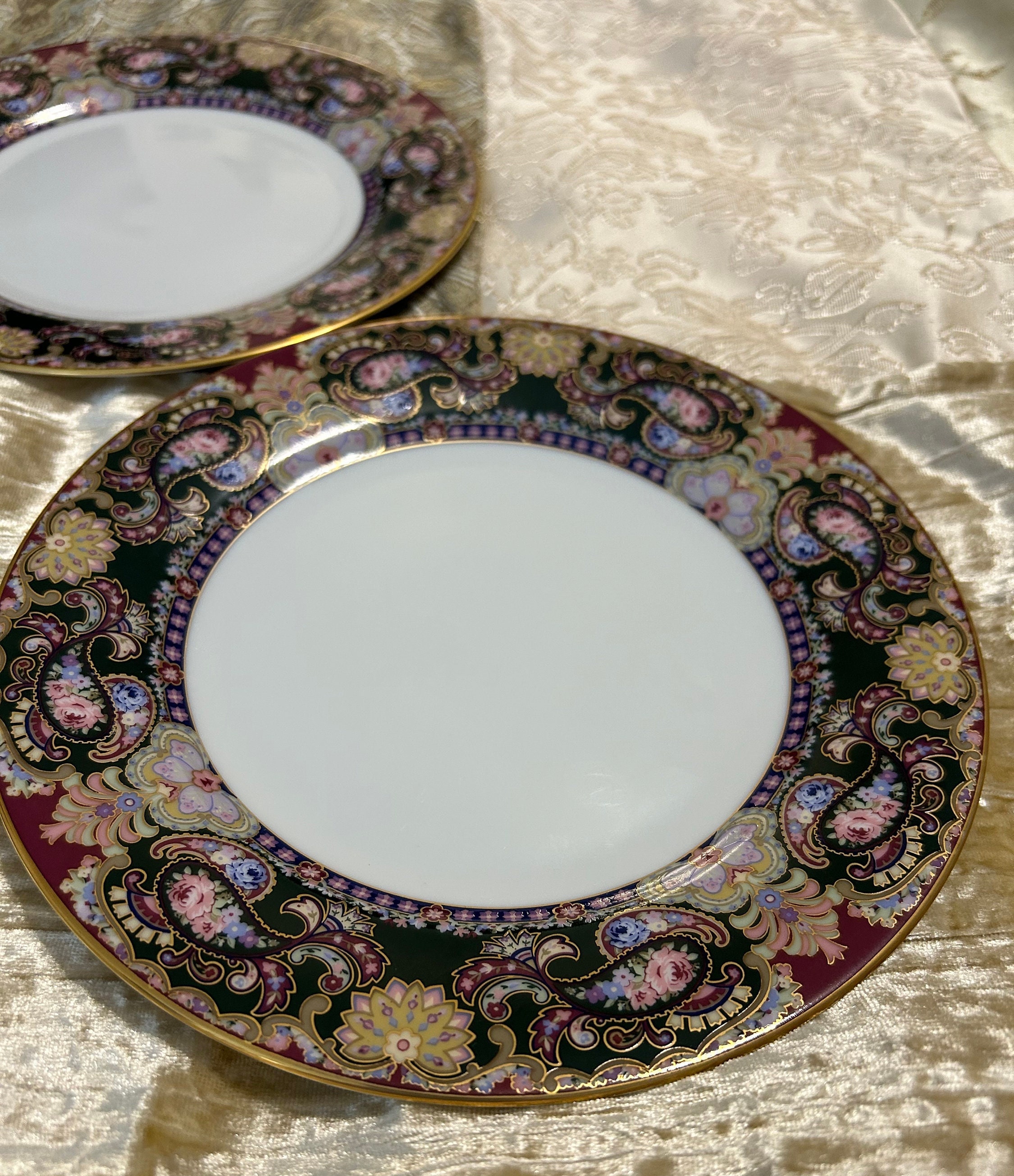 Vintage Muirfield Royal Paisley 8931 and Gold Rim Border 8.25d Salad ...