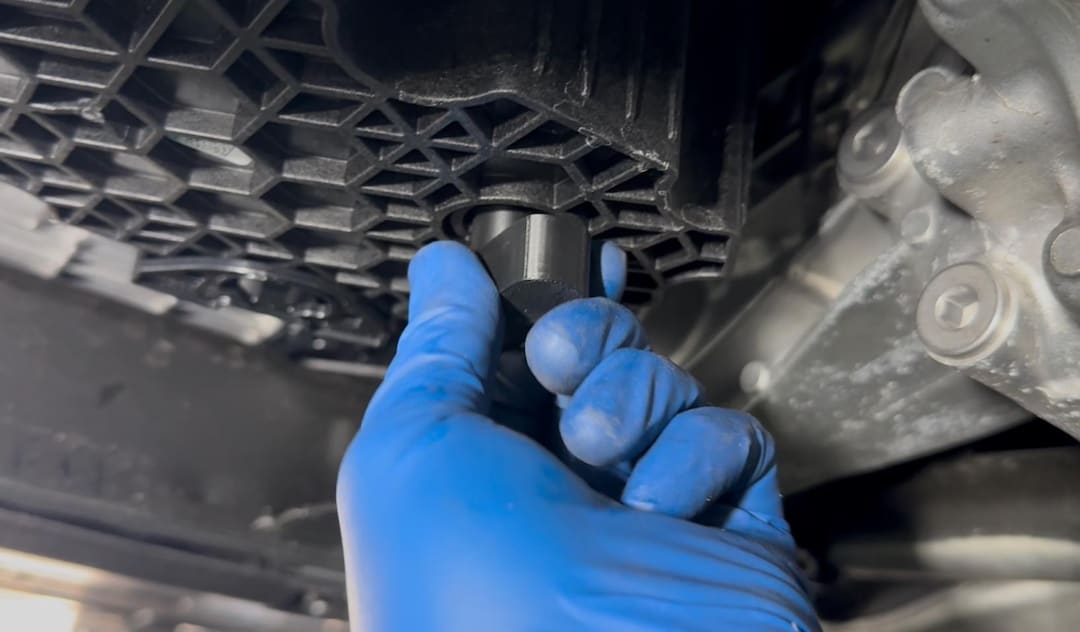 Oil Drain Plug Remover for the New Mercedes Benz Plastic Oil Pan - Free ...