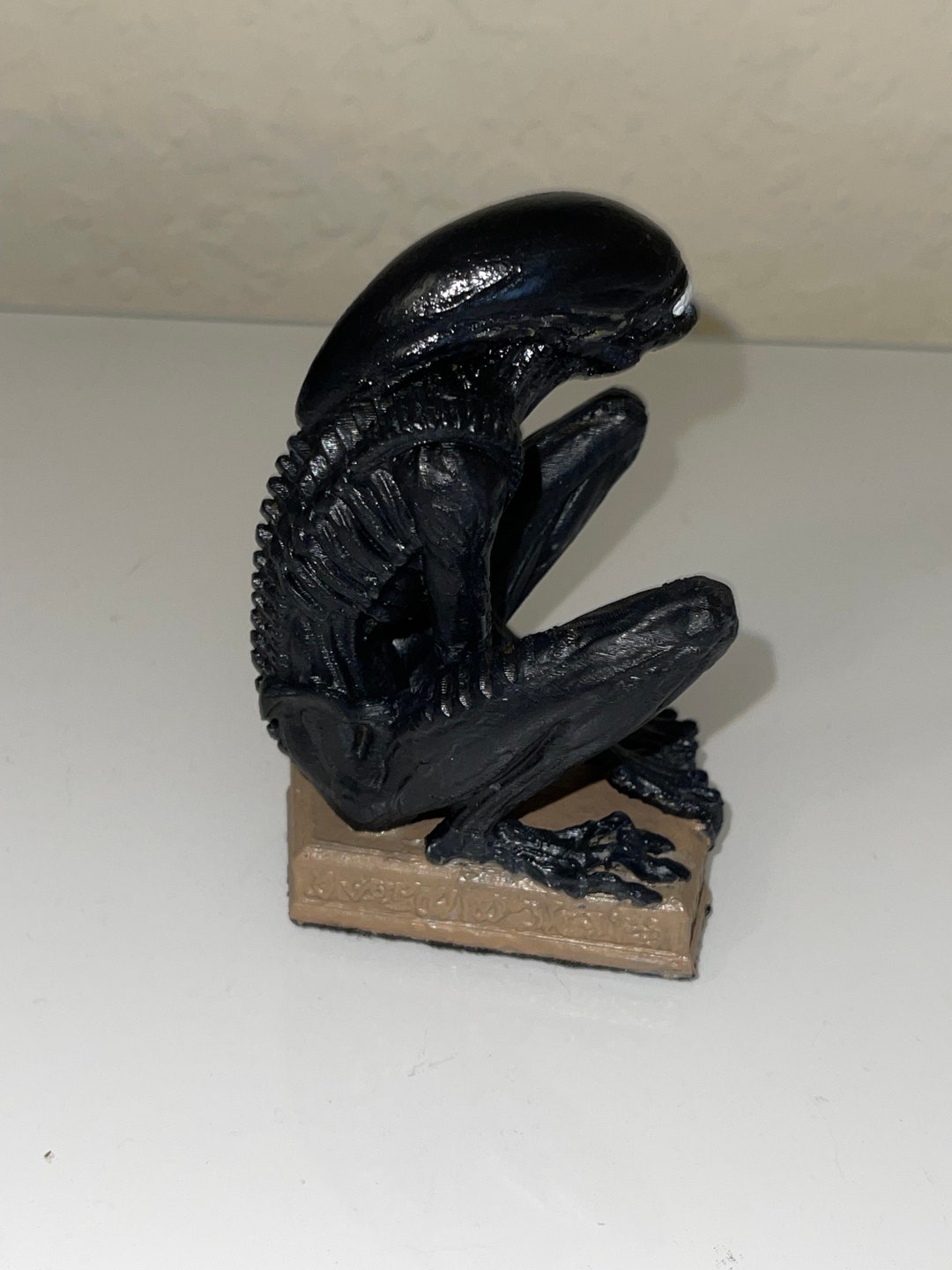 Sitting Xenomorph - Etsy