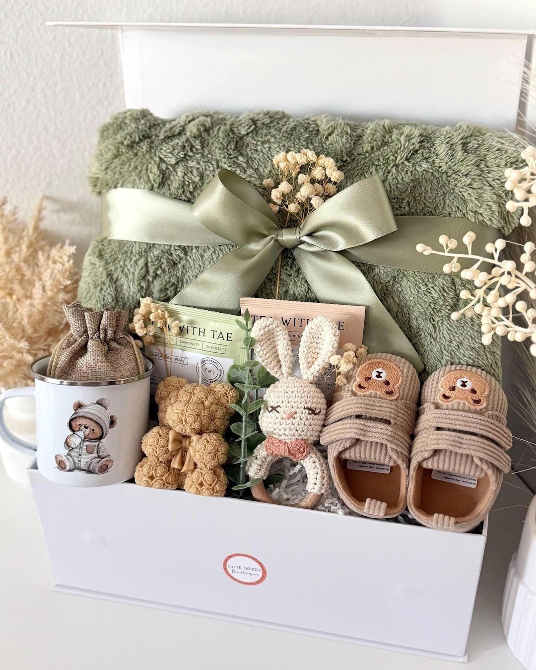 New Mom & Baby Gift Box for Women After Birth Baby Gift Basket ...