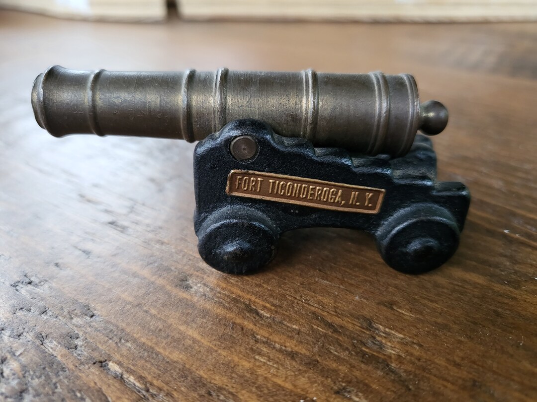 Vintage Brass and Cast Iron Replica Mini Cannon Souvenir Collectable ...
