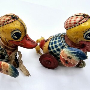 Vintage Japan Wind-up Set of 2 Tin Ducks With Wheels Working - Etsy