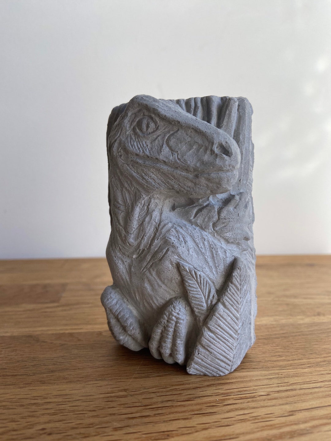 Jurassic Park Concrete Velociraptor Dinosaur Shelf / Desk Display ...