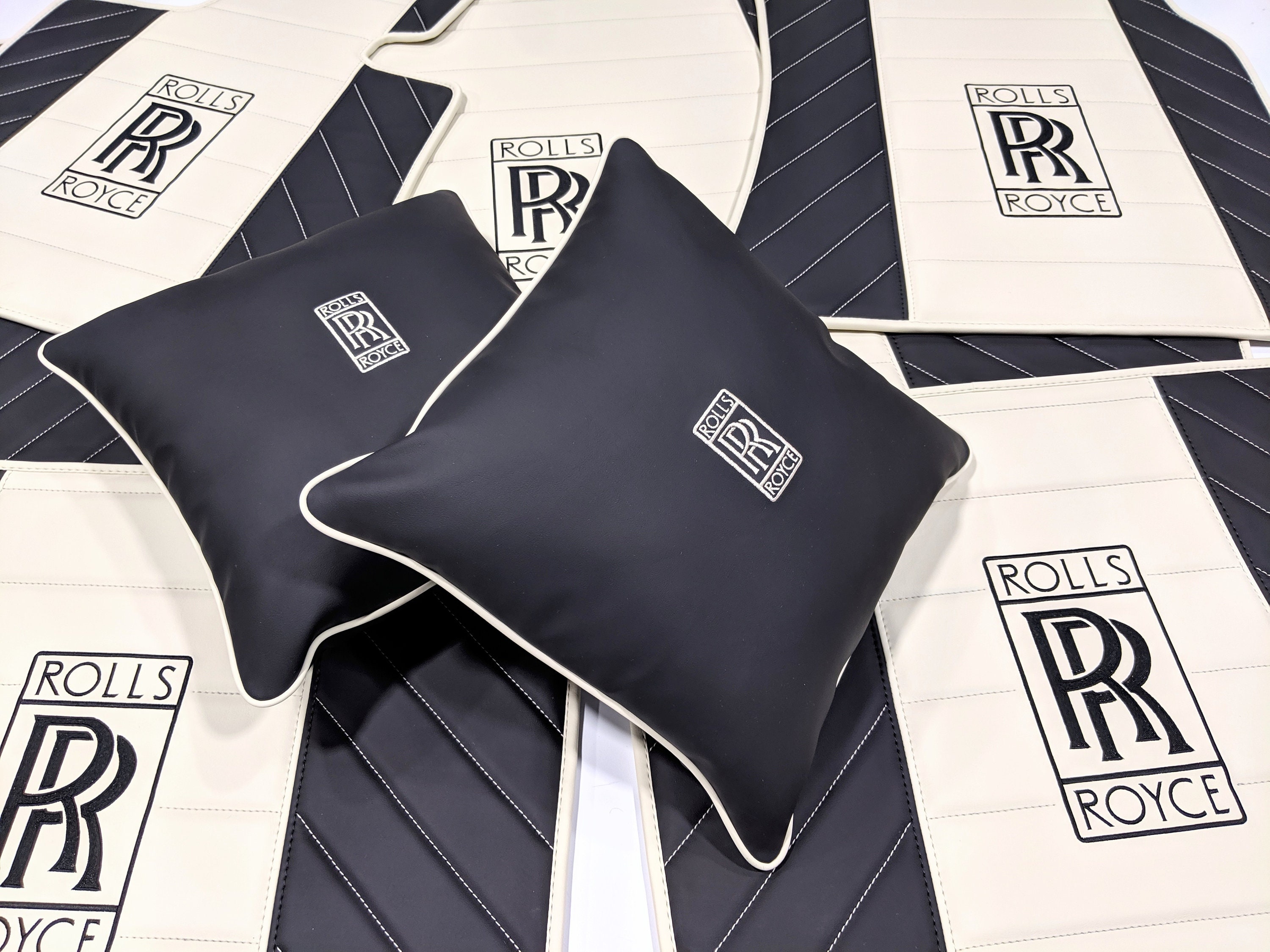 Rolls Royce Ghost/phantom/wraith Bespoke Floor Mats Cream Light/black ...