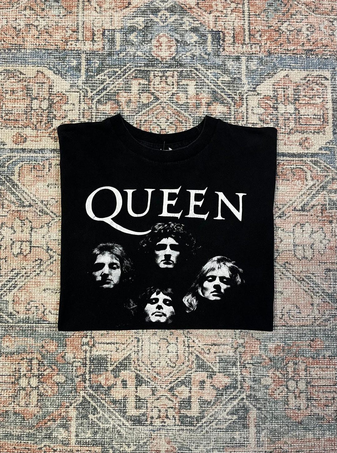 Vintage Queen Band Tee Sz Med - Etsy