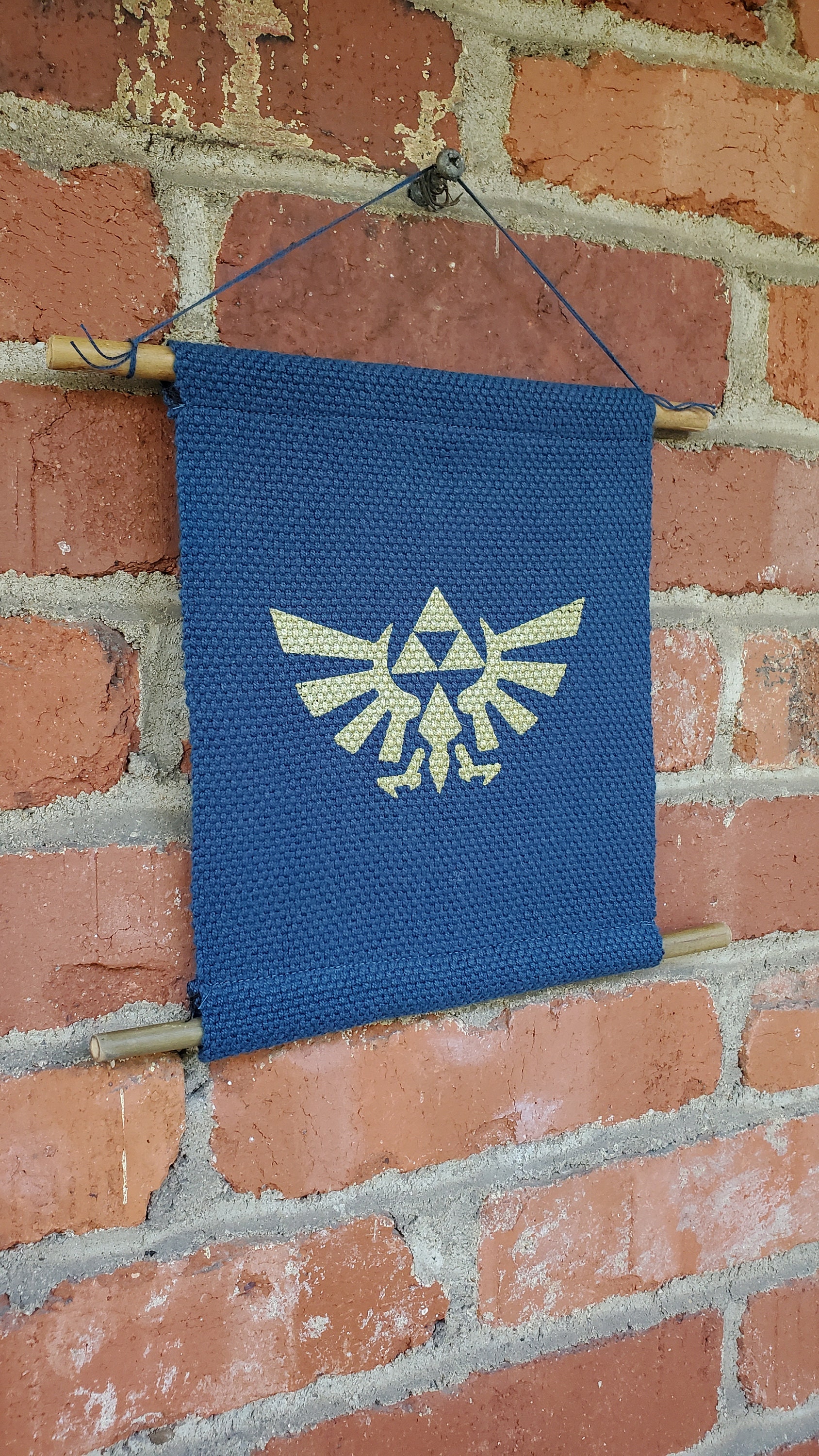 Legend of Zelda Tapestry, Hyrule Royal Crest Wall Hanging - Etsy