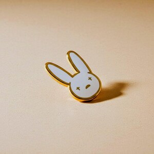 Bad Bunny Logo Enamel Pin | El Conejo | White Rabbit - Etsy