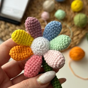 Crochet Flower Keychain Pattern, Amigurumi Keychain Flower, Small ...