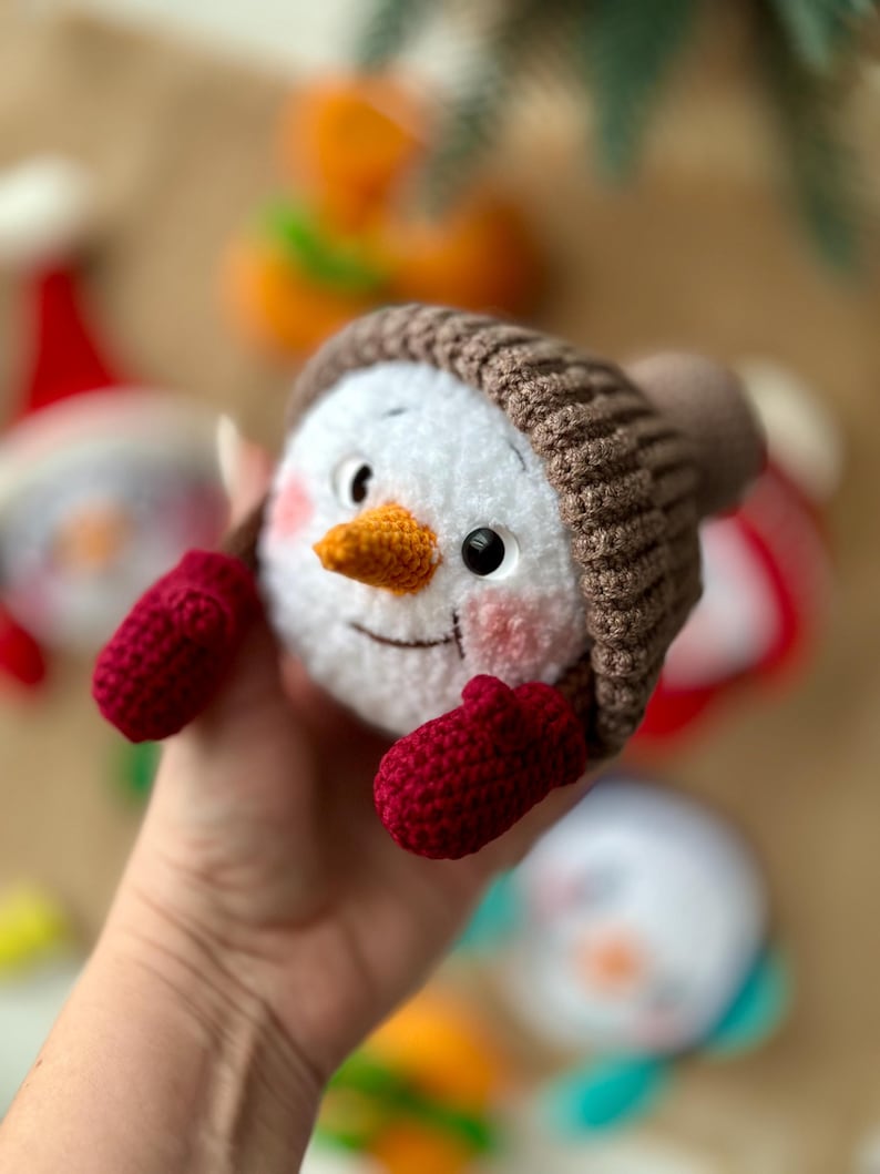 Christmas Crochet Pattern of Christmas Tree Snowball Toys Amigurumi ...