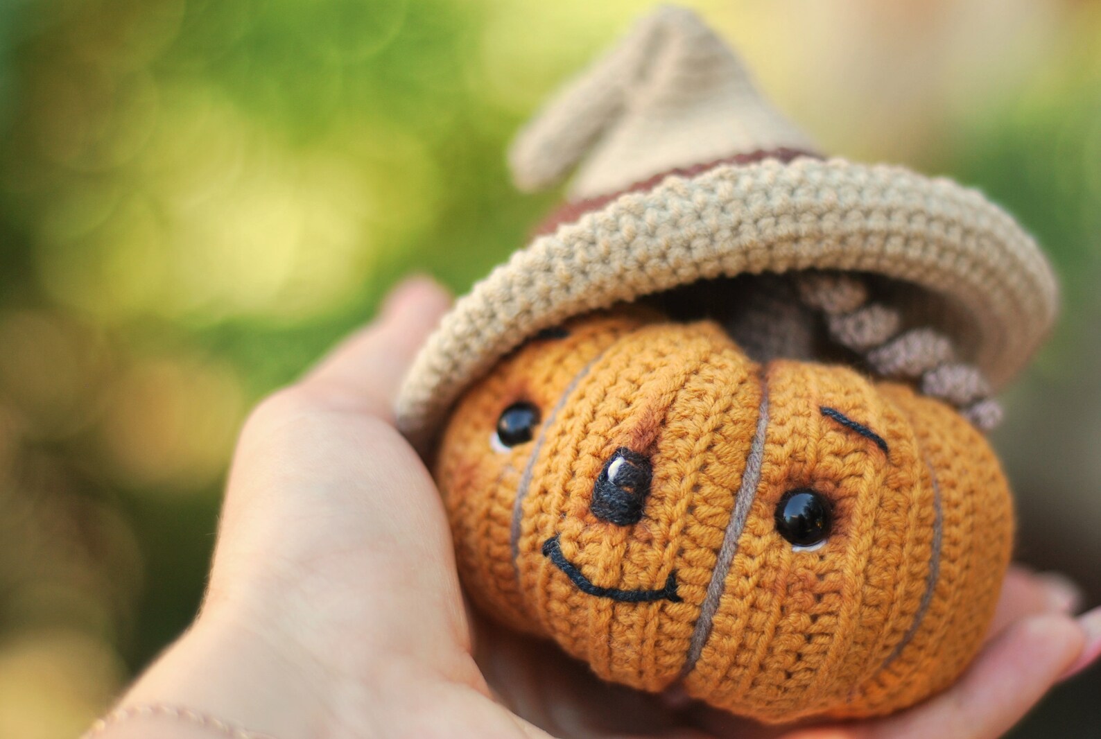 Crazy Pumpkin Crochet Pattern/ Pumpkins in a Hat for Halloween ...