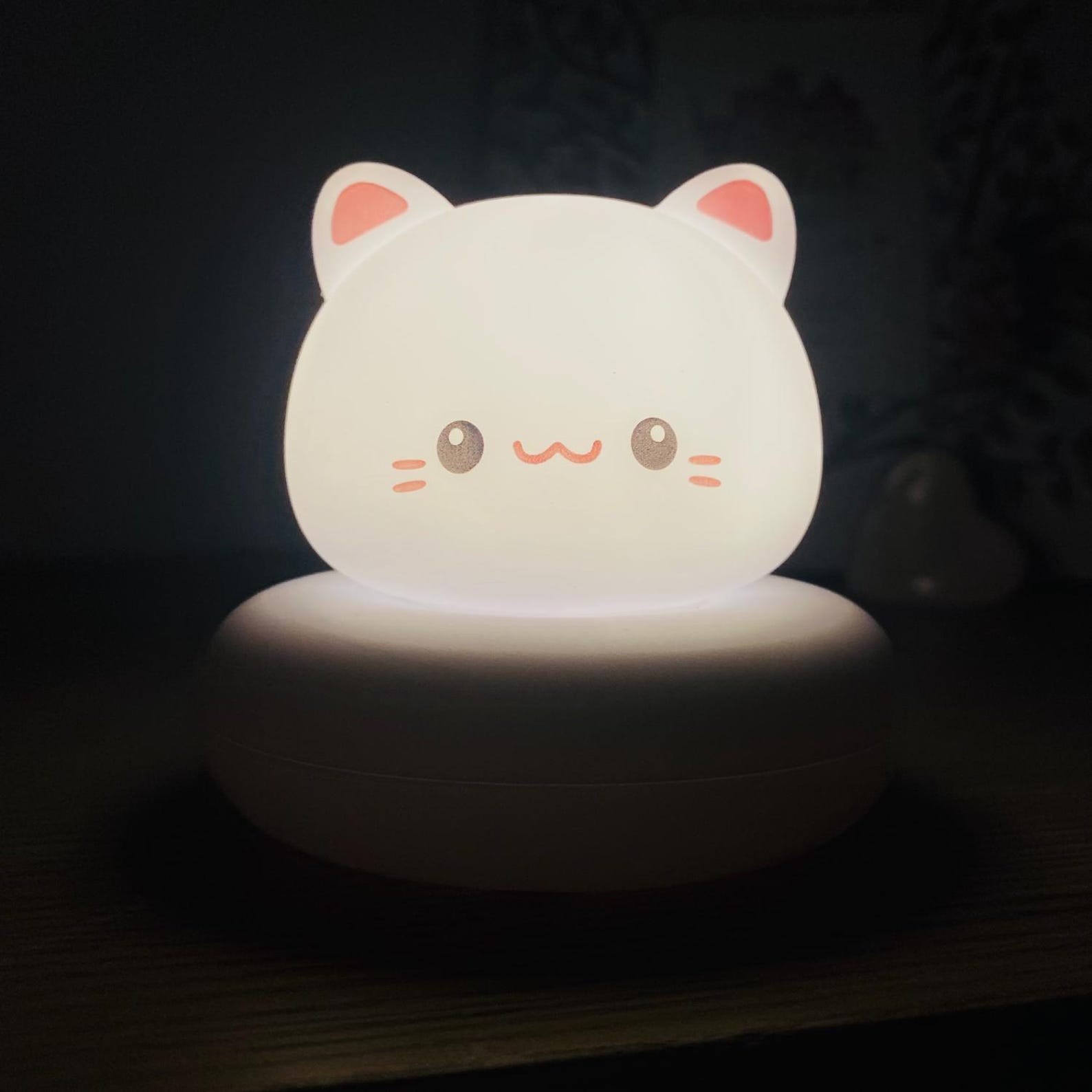 Cute Cat LED Night Light, Kawaii Bedside Lamp, Soft White Glow Kawaii ...