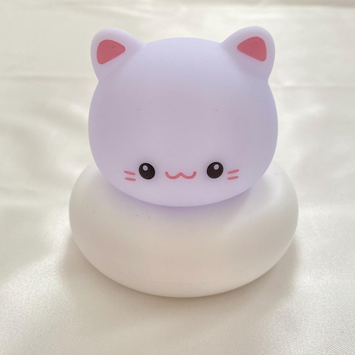 Cute Cat LED Night Light, Kawaii Bedside Lamp, Soft White Glow Kawaii ...