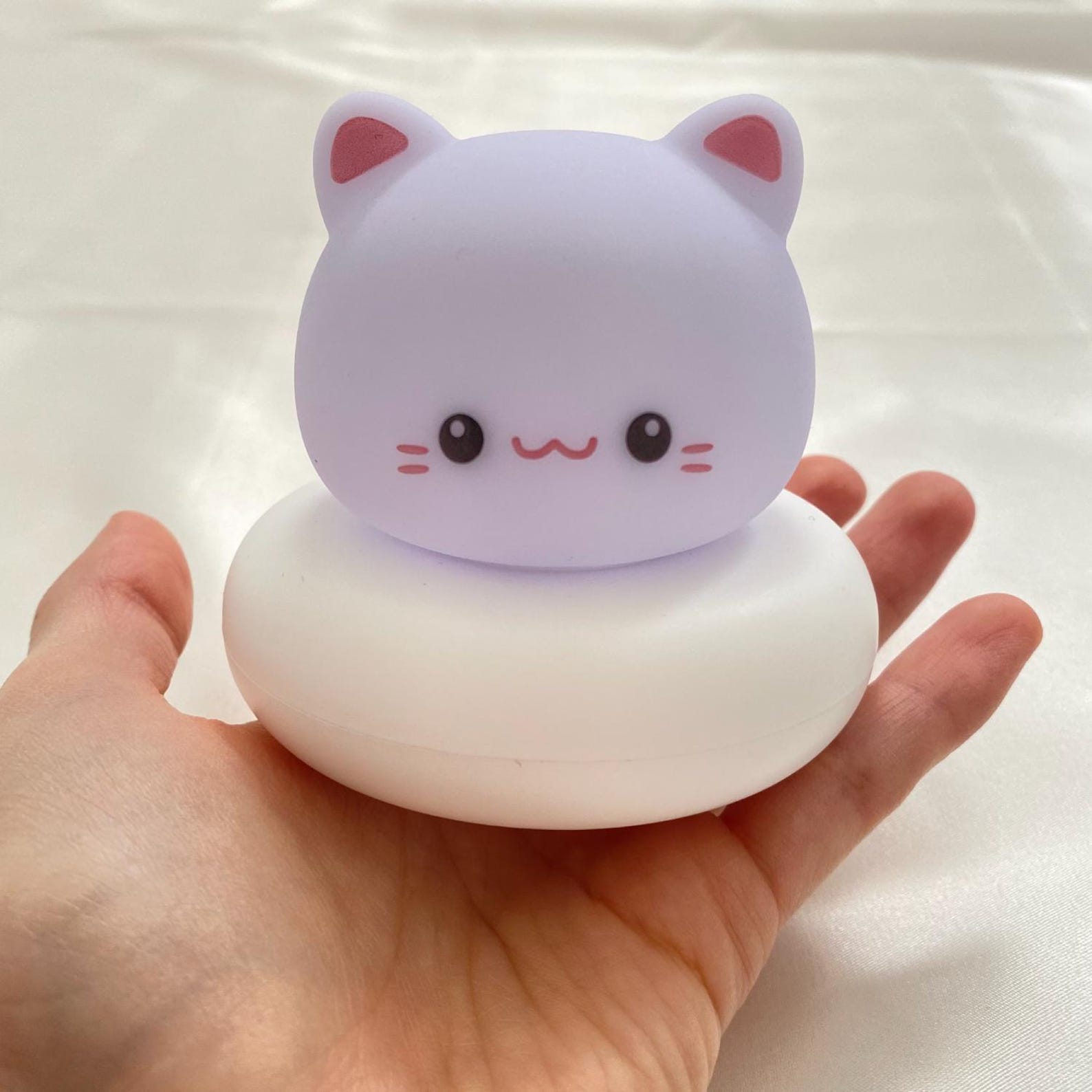 Cute Cat LED Night Light, Kawaii Bedside Lamp, Soft White Glow Kawaii ...