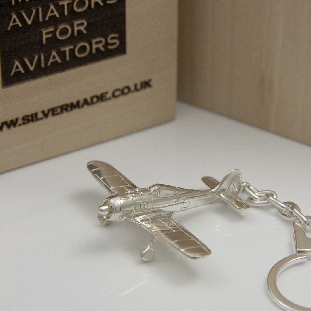 Airplane Focke Wulf FW-190 Silver Keyring, Aircraft Keychain, Pilot ...