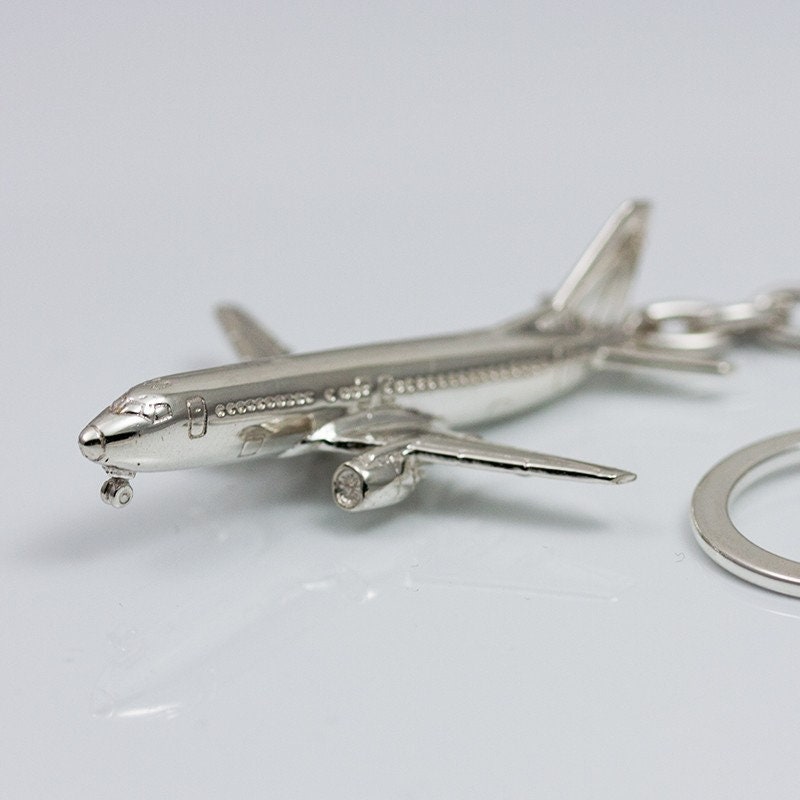 Boeing 777 Sterling Silver Keychain, Detailed Airplane Keyring ...