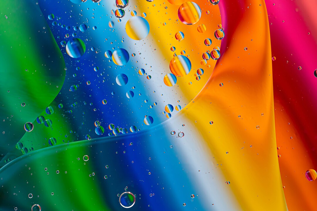 Bubbles and Colors - Etsy