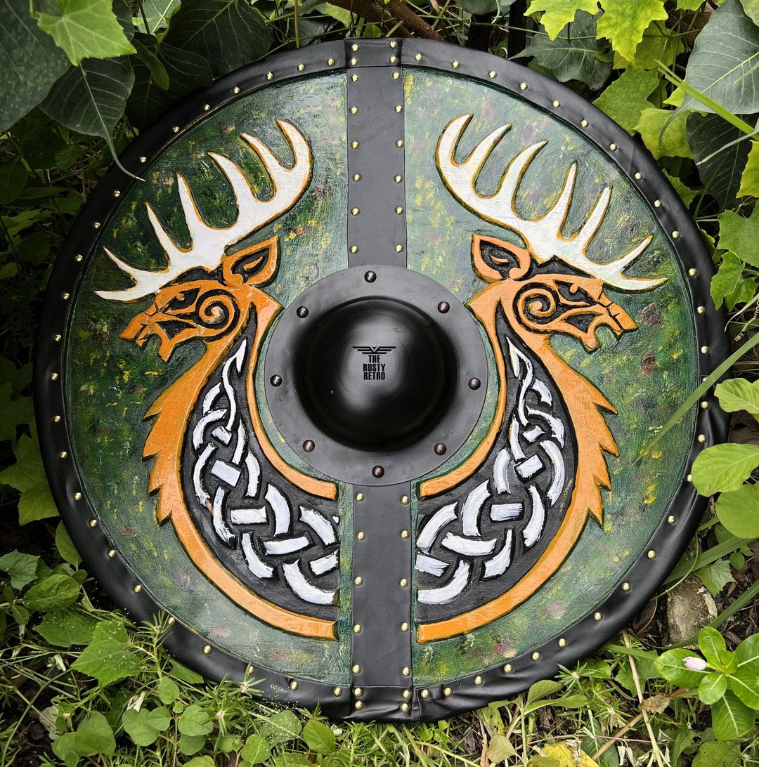 THE RUSTY RETRO Medieval Wooden Viking Round Deer Shield, Larp ...