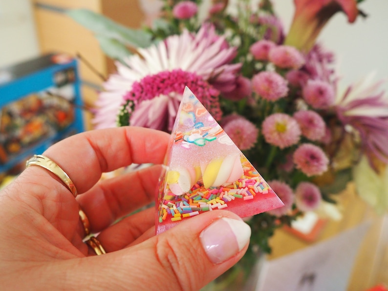 Sweetie Pyramid Resin Art - Unusual Sweets Triangle Mini Pyramid Paper ...