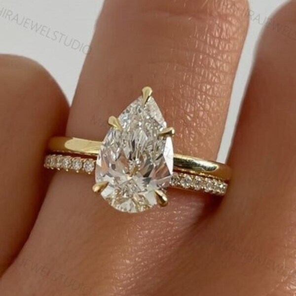 Pear Engagement Ring Set - Etsy