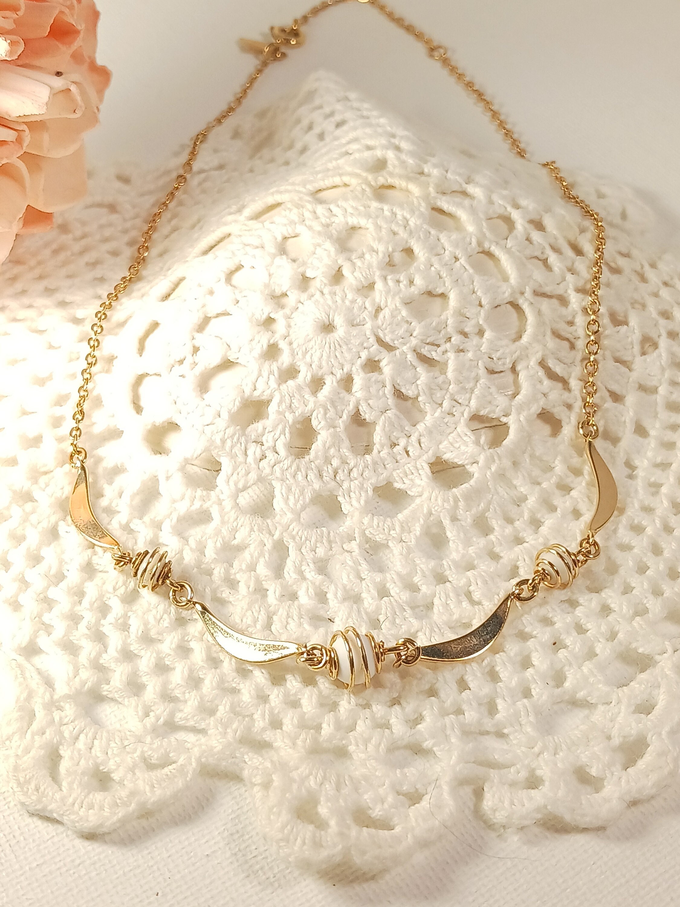 Sarah Coventry Signed Wire Wrapped White Beads Necklace, Vintage Gold ...