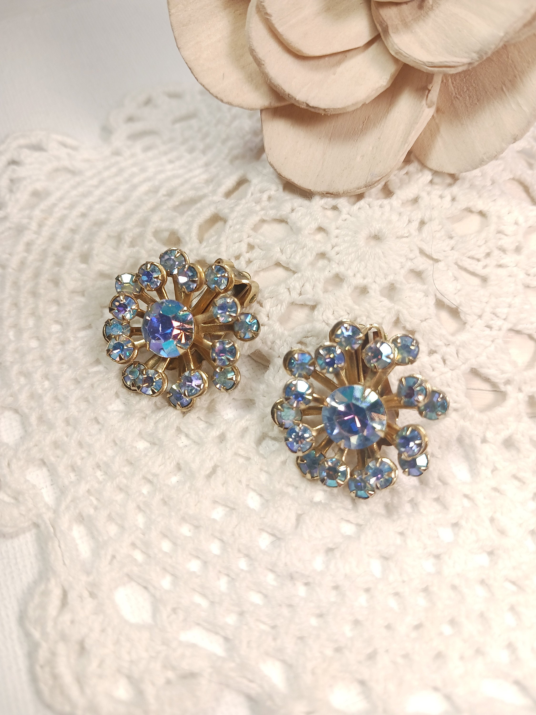 Vintage Blue Aurora Borealis Rhinestone Cluster Gold Tone Clip-on ...
