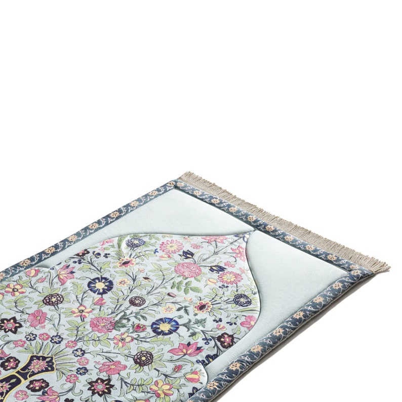 Premium Padded Prayer Rugs/mats Printed on a Soft Suede Fabric With 0.6 ...