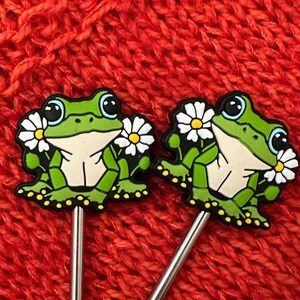 Frog & Daisy Stitch Stoppers Knitting Needle Point Protectors Knitting ...