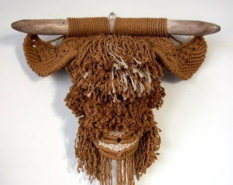 Macrame Highland Cow Wall Hanging - Etsy
