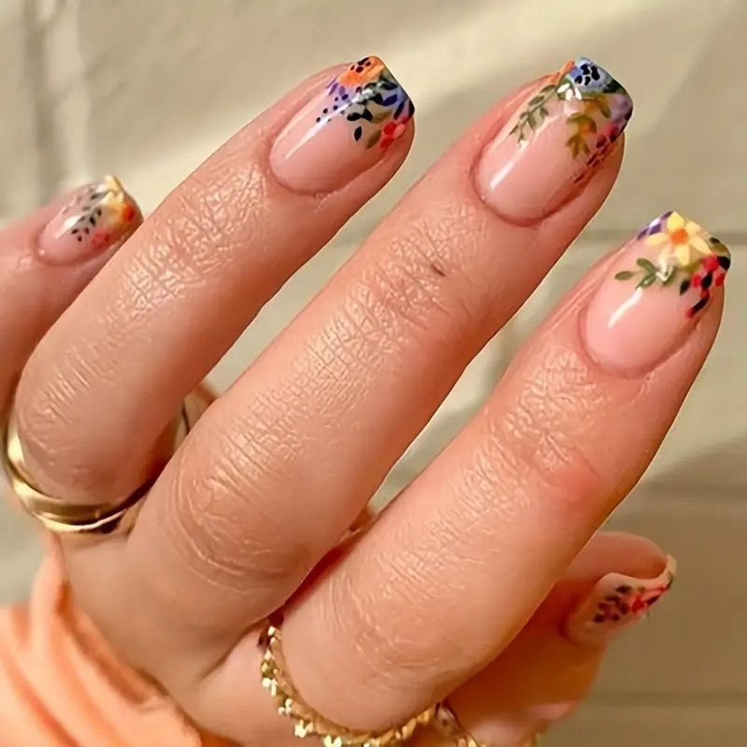 Trendy Floral and Foliage Fake Nails for Spring/summer Handmade Nail ...