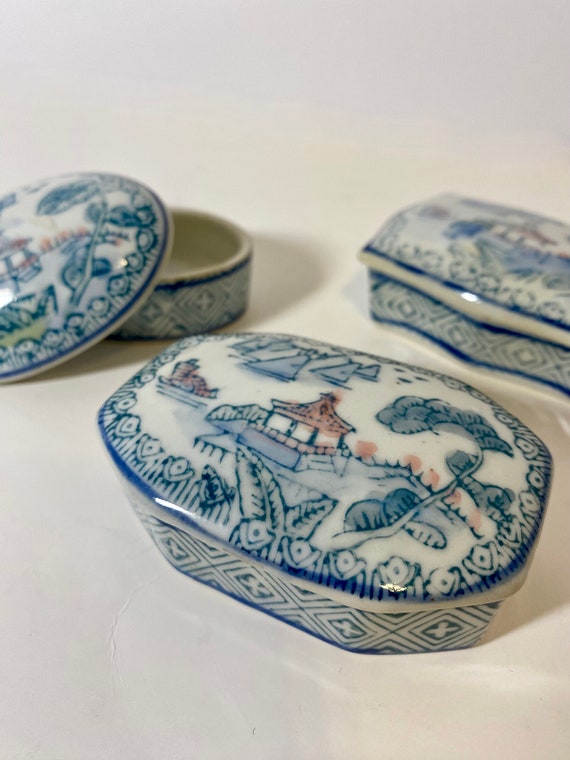 Vintage Chinese Porcelain Trinket Dishes, Set of 3, S… - Gem