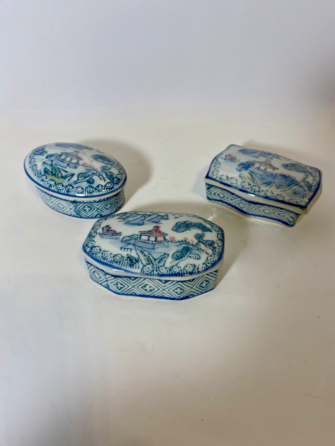 Vintage Chinese Porcelain Trinket Dishes, Set of 3, Small Pill Box - Etsy