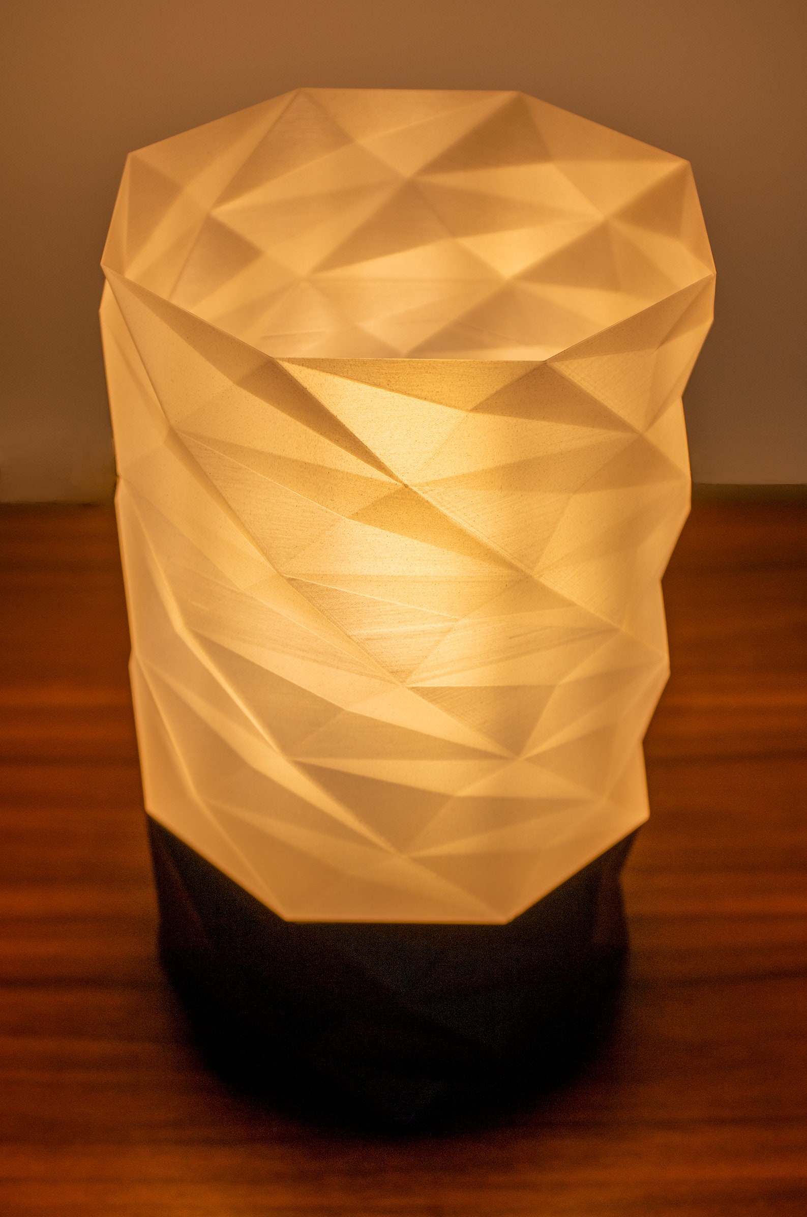 Black Concrete Lamp / Mussel Shell Shade / Touch Dimmer - Etsy